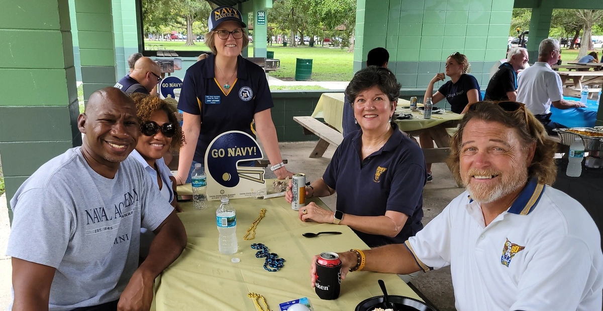 Family Time! Pin the Tail on the Mule Picnic | myUSNA.com